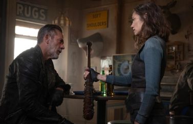 Maggie y Negan en el nuevo trailer de la Temporada 3 de 'The Walking ...