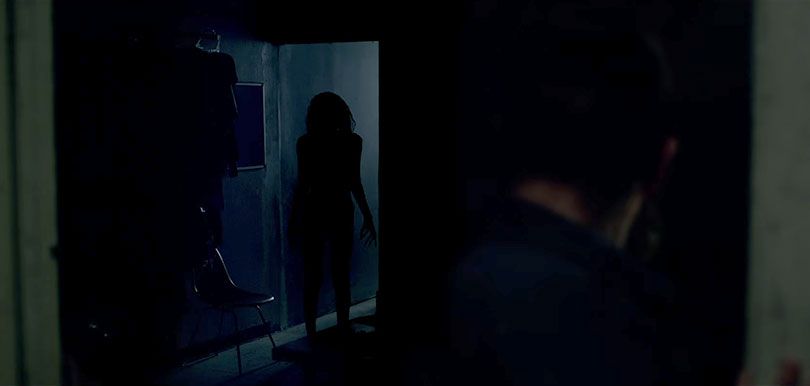 Póster oficial de "Lights Out", el título producido por James Wan ...